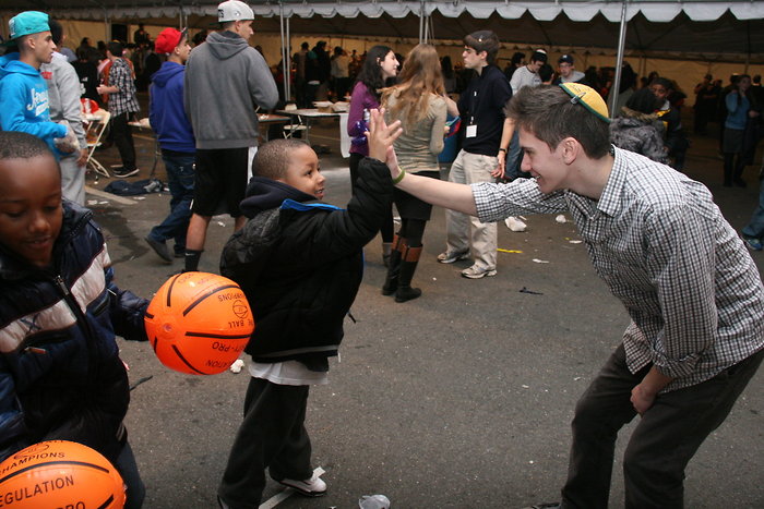 New Jersey NCSY Holds Joyous Carnival for Children of Hoboken - NCSY
